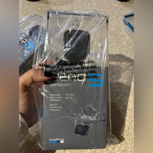 GoPro | Cameras, Photo & Video | Selling One Out Of Two Gopro Hero 5 ...